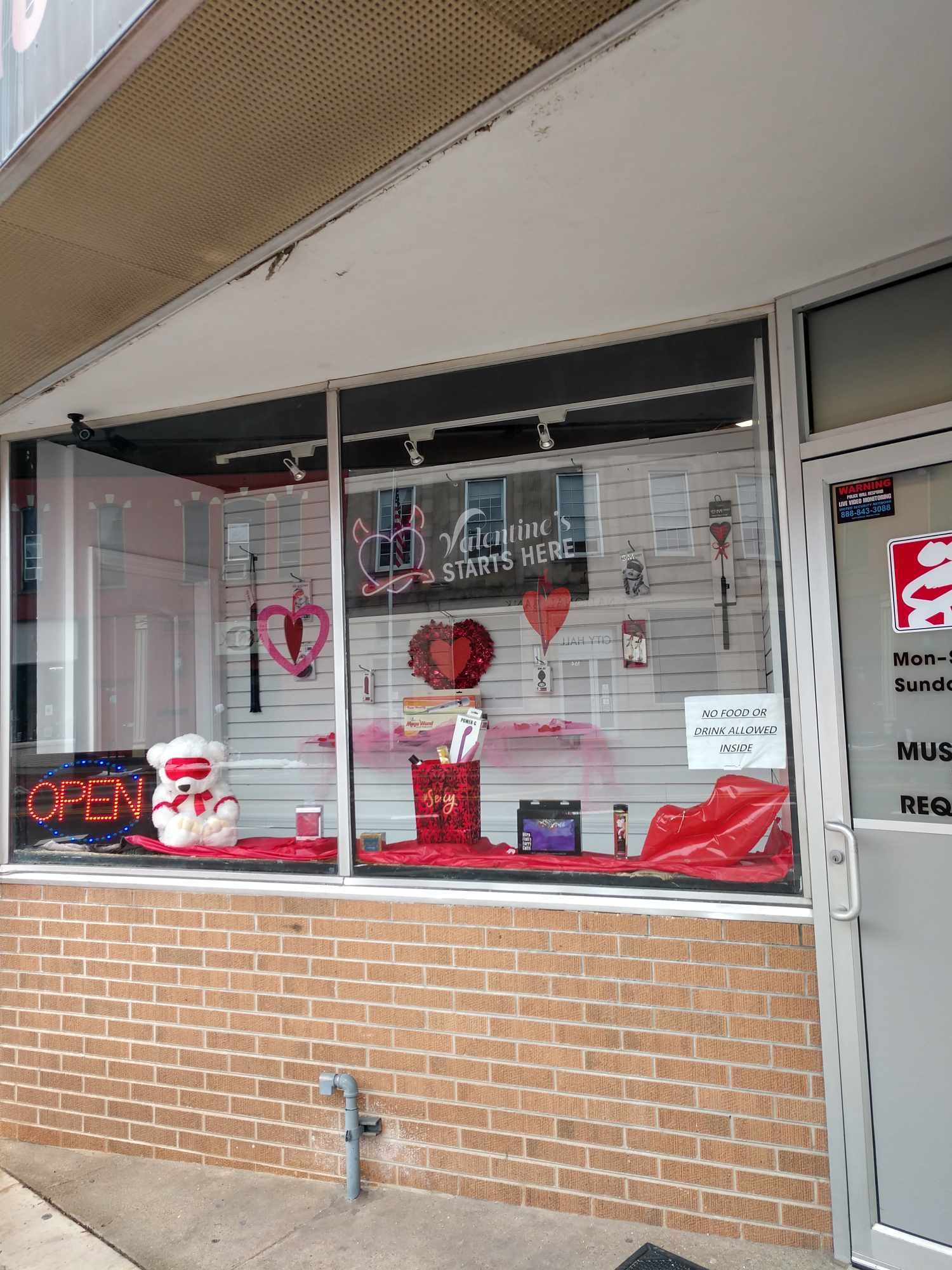 DeKalb, IL – Lovers Playground